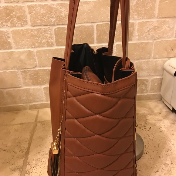 Inzi | Bags | Inzi Tan Handbag | Poshmark